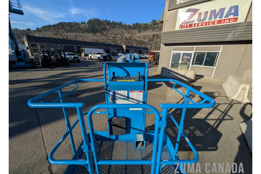 2013 Genie Z40/23N Articulating Boom Lift